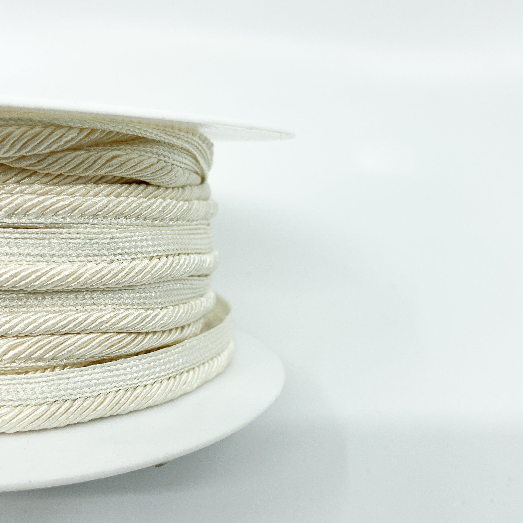 05mm Braid Piping in Cream – Fiddlehead Artisan Supply